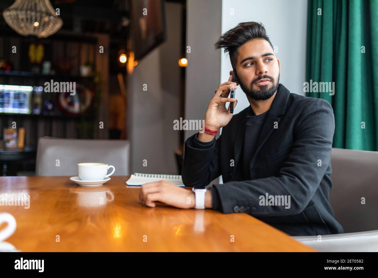Office talk india hi-res stock photography and images - Alamy