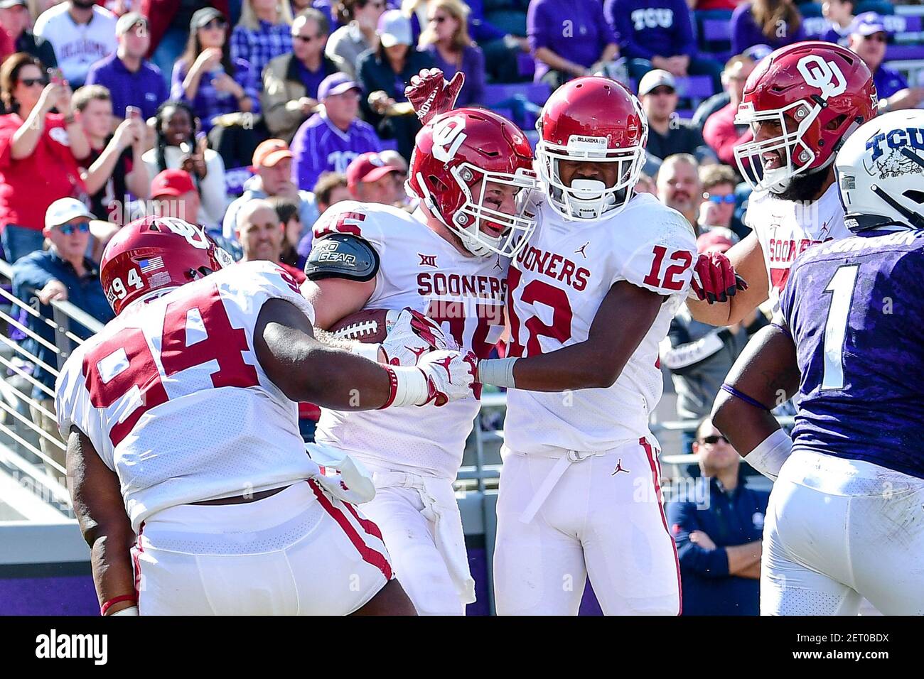 Oklahoma Sooners fullback Carson Meier (45) catches a pass for a ...
