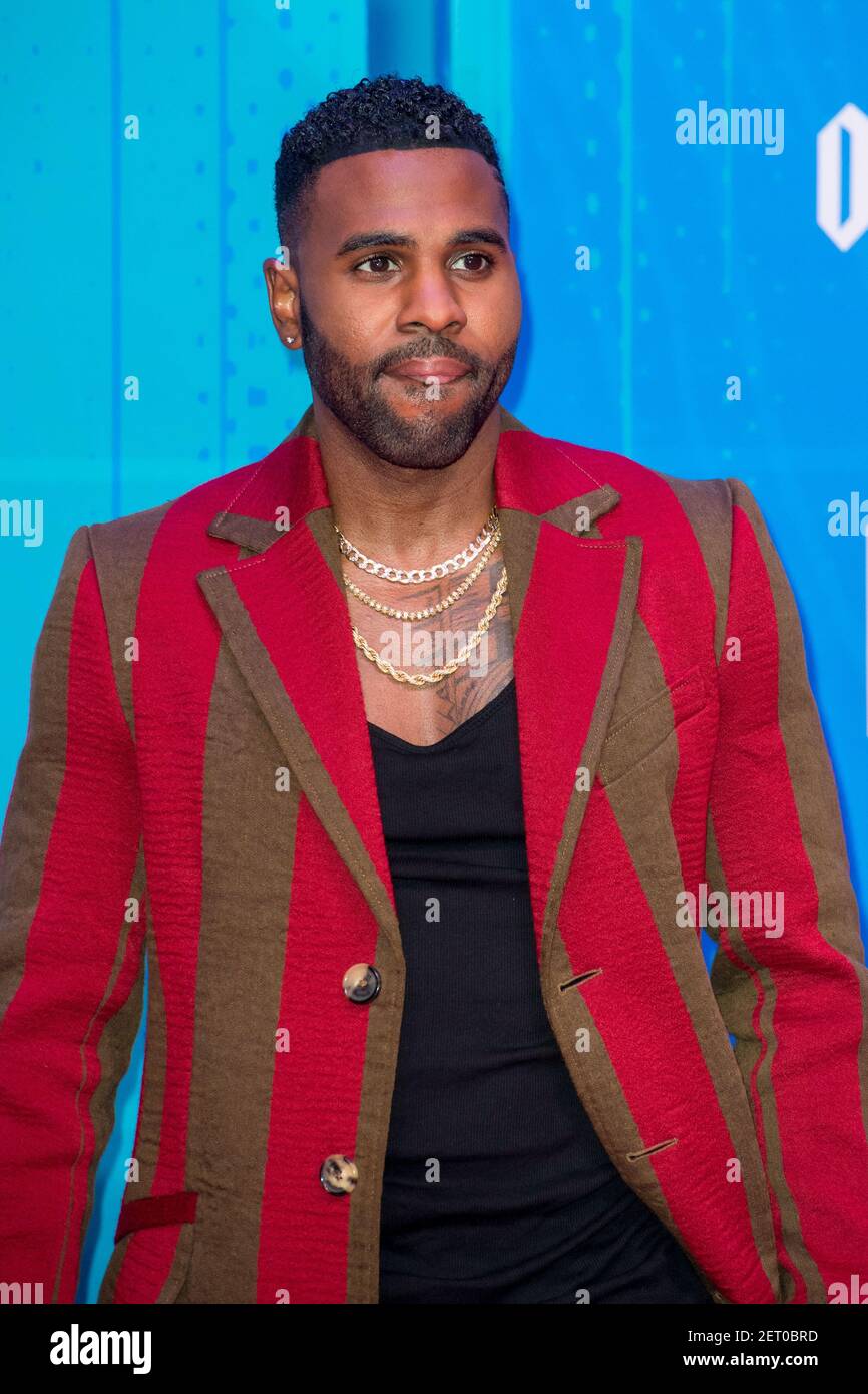 Jason Derulo on the red carpet for the 2018 MTV Europe Music Awards at ...