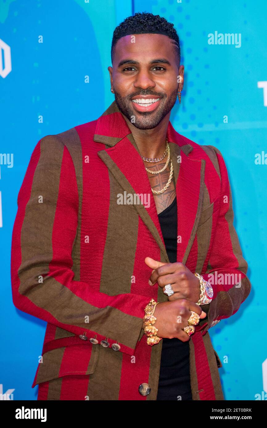 Jason Derulo on the red carpet for the 2018 MTV Europe Music Awards at ...