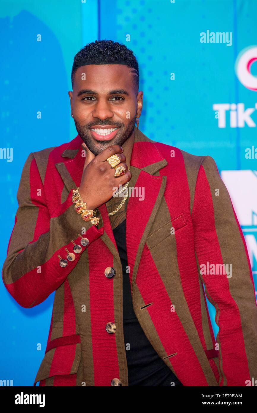 Jason Derulo on the red carpet for the 2018 MTV Europe Music Awards at ...