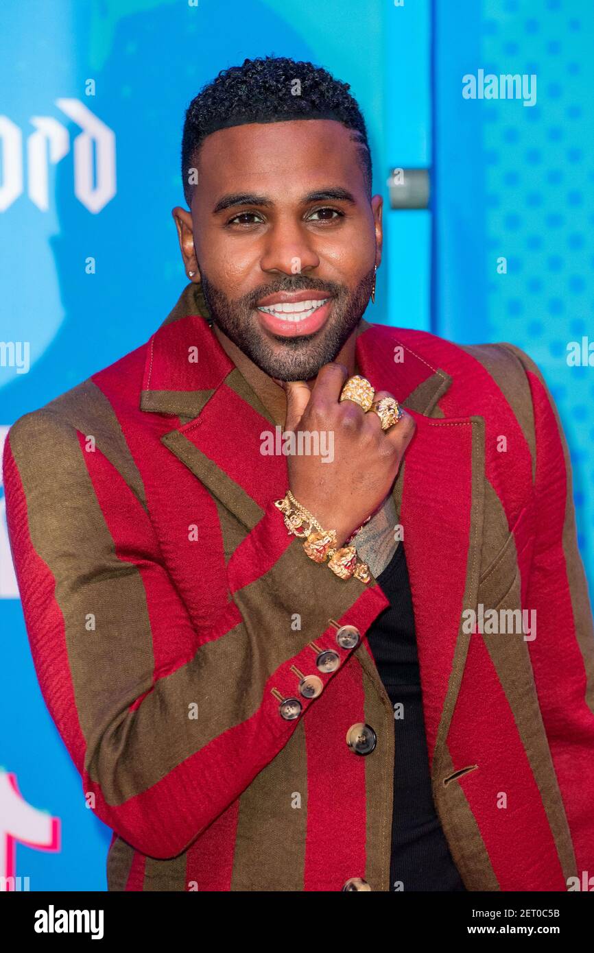 Jason Derulo on the red carpet for the 2018 MTV Europe Music Awards at ...