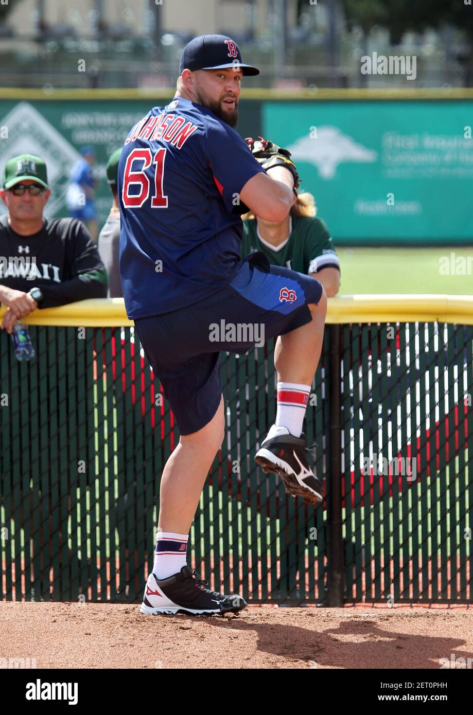 November 4, 2018 - Boston Red Sox Brian Johnson during a warm up ...
