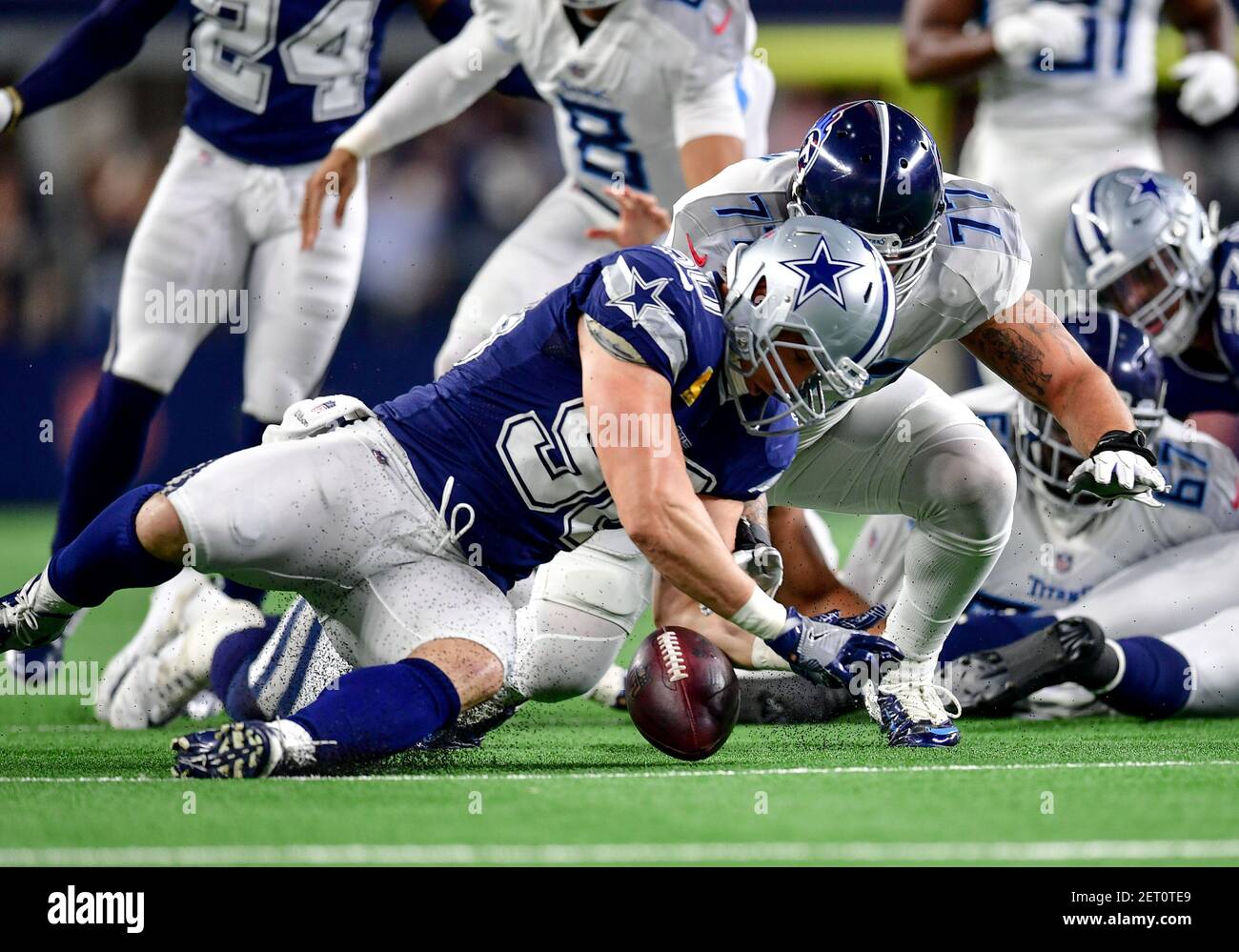 November 05, 2018:.Dallas Cowboys linebacker Sean Lee (50) recovers a ...
