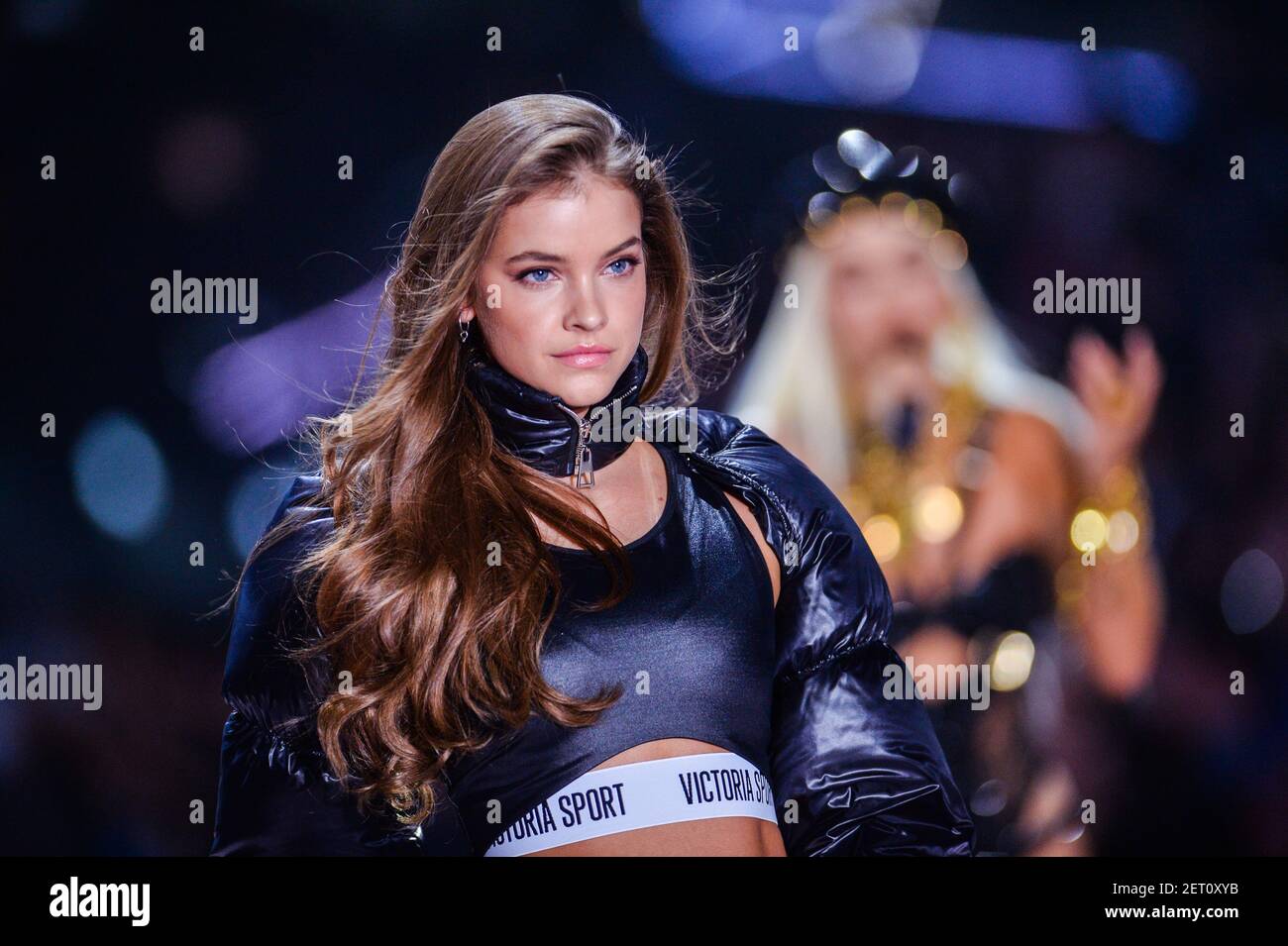 Barbara Palvin Secret De Victoria 2024