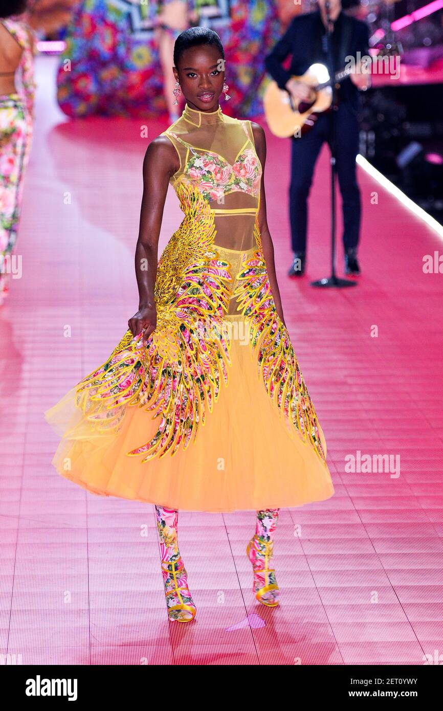 Model Mayowa Nicholas walks on the runway during the 2018 Victoria’s ...