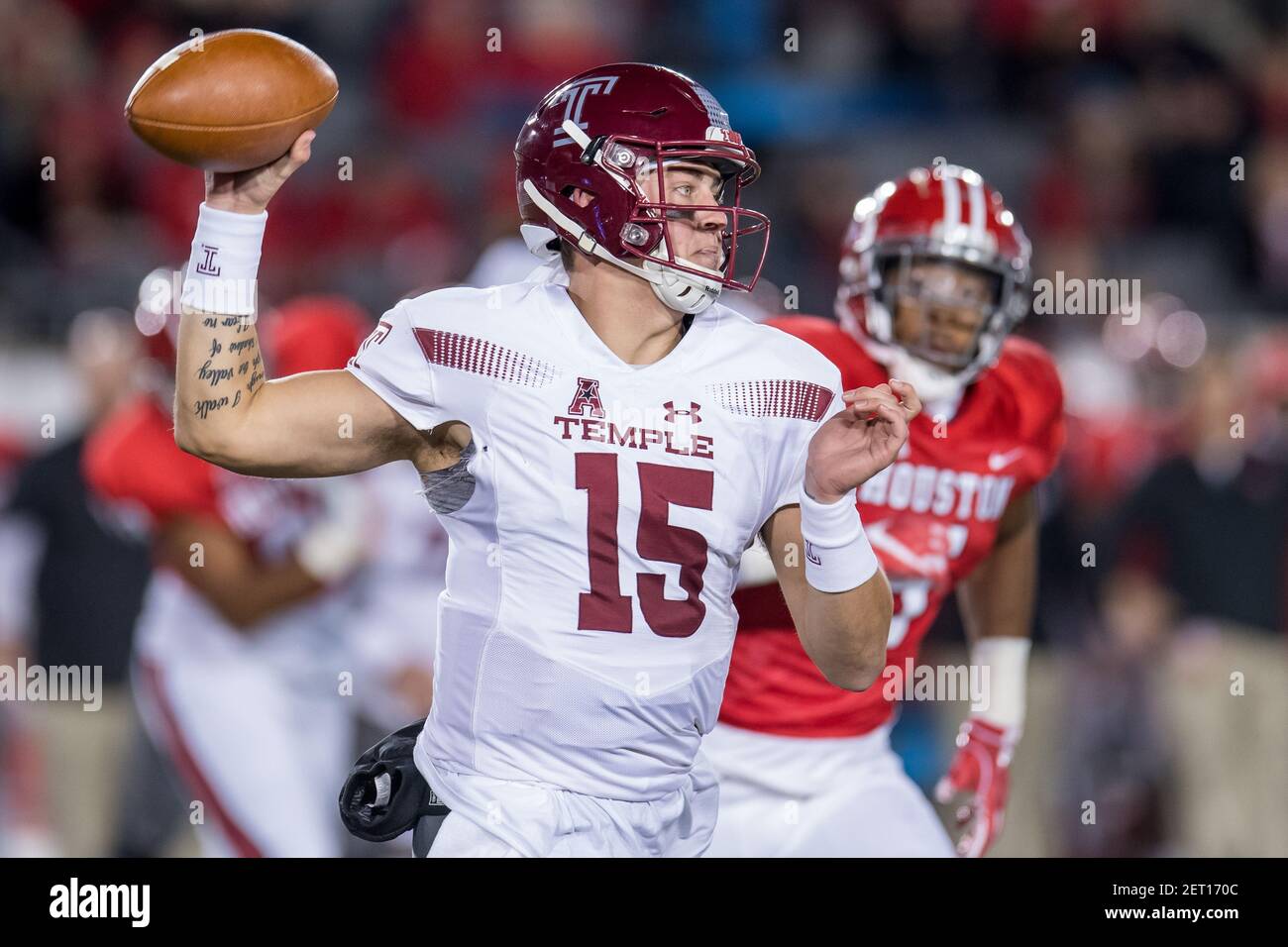 November 10, 2018: Temple Owls quarterback Anthony Russo (15) passes ...