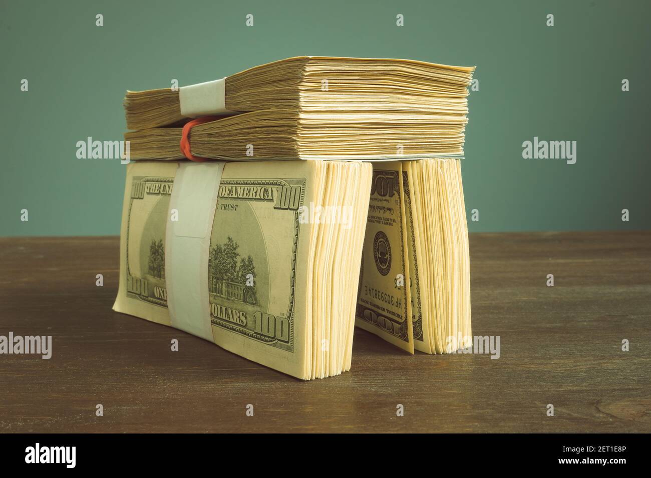 Bundles of money hi-res stock photography and images - Alamy