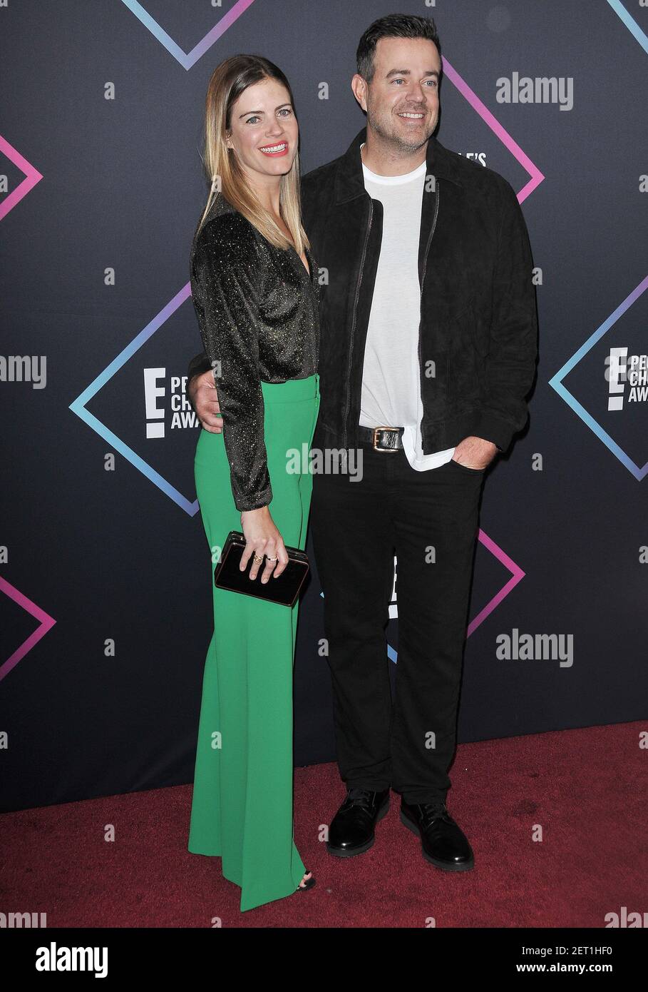 (L-R) Siri Pinter and Carson Daly arrives at the 2018 E! People's ...