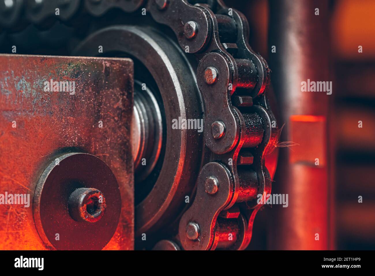 Metal chain of conveyor belt on production line on cable factory Stock ...