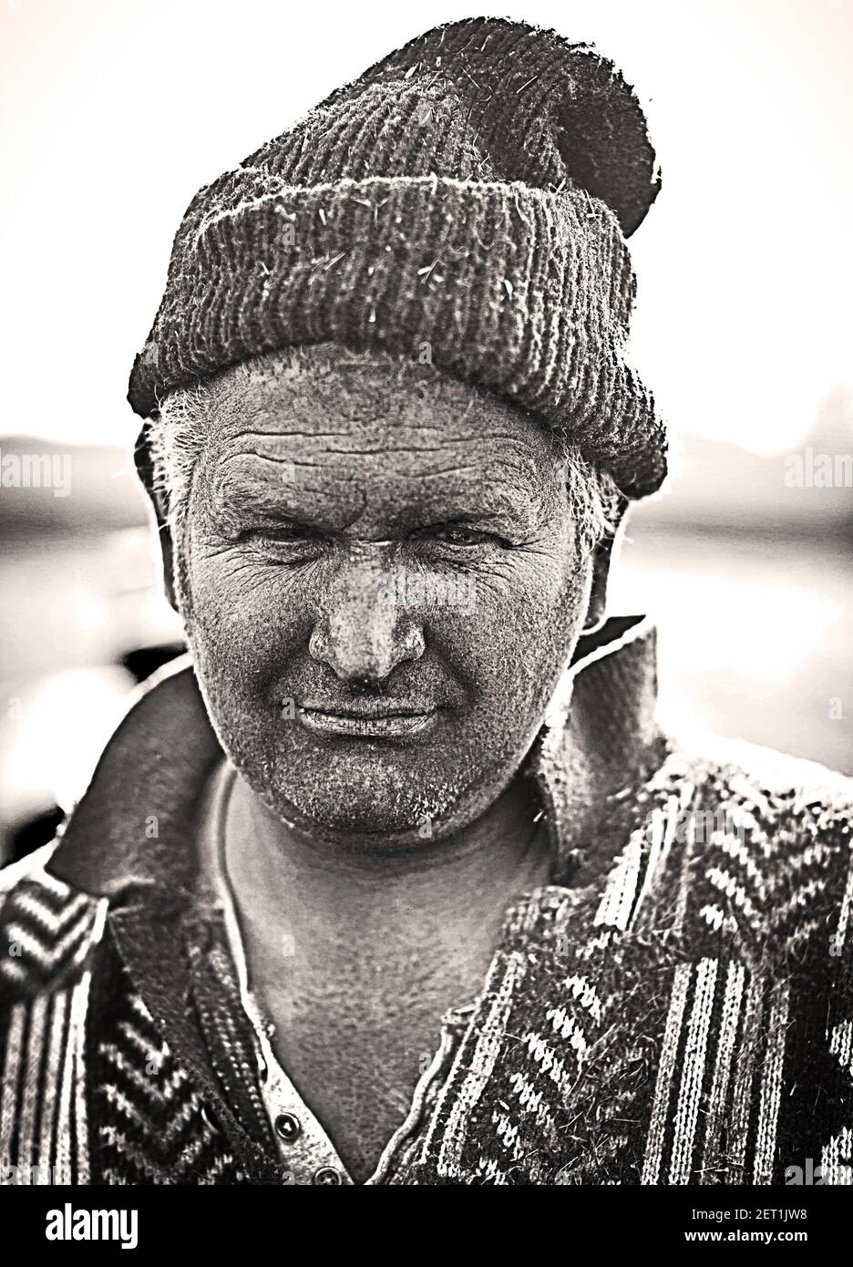 Gritty Black and white portraits of Devon thatchers, rural and ...