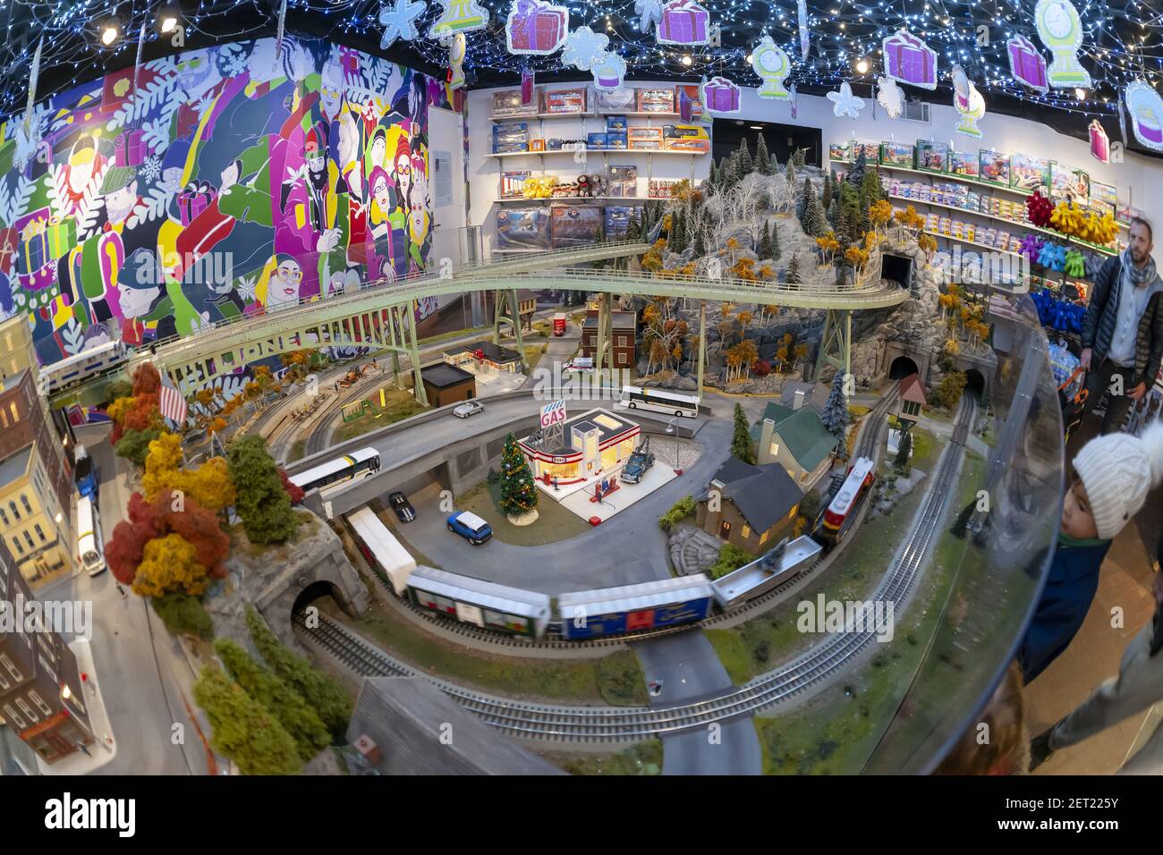 Visitors to the New York City Transit Museum in Grand Central Terminal ...