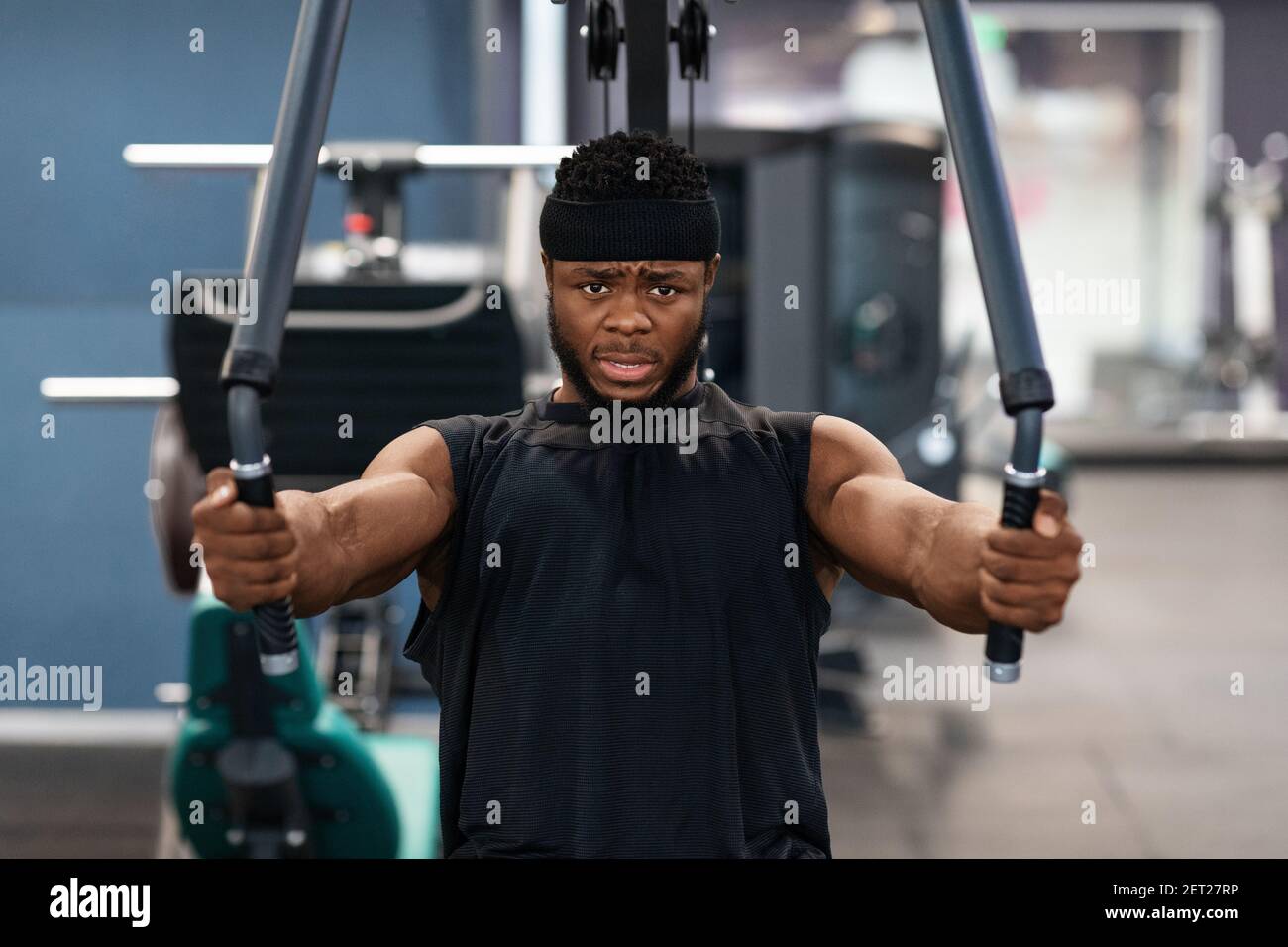 Pec deck machine hi-res stock photography and images - Alamy