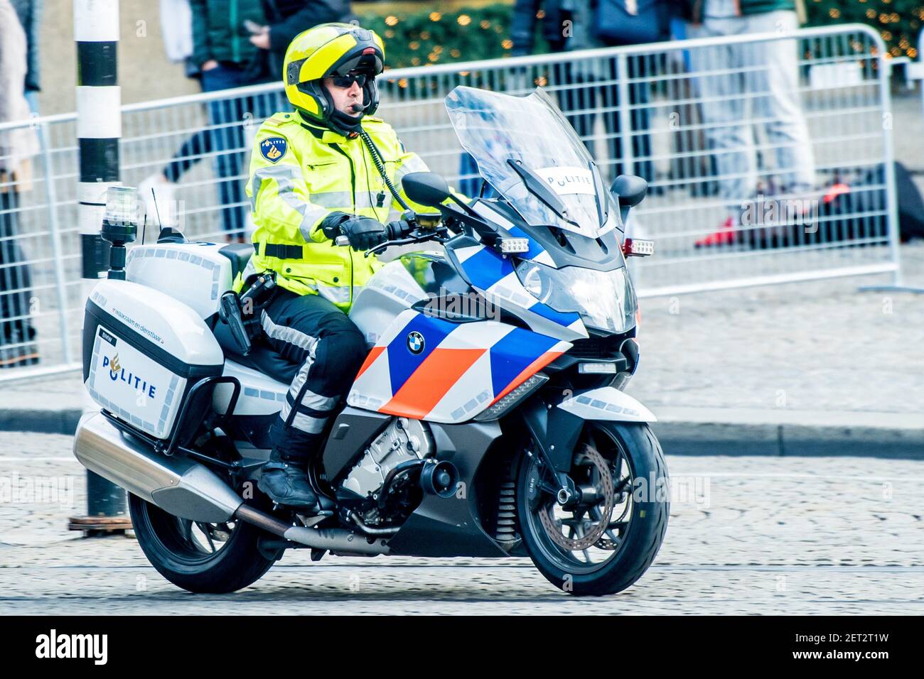 Police during the State visit from Singapore to the Netherlands (Photo ...