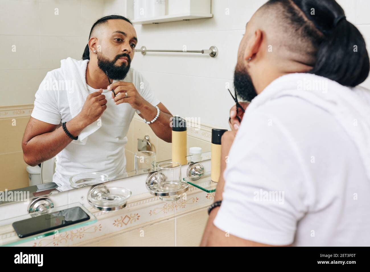 Beard standing hi-res stock photography and images - Alamy