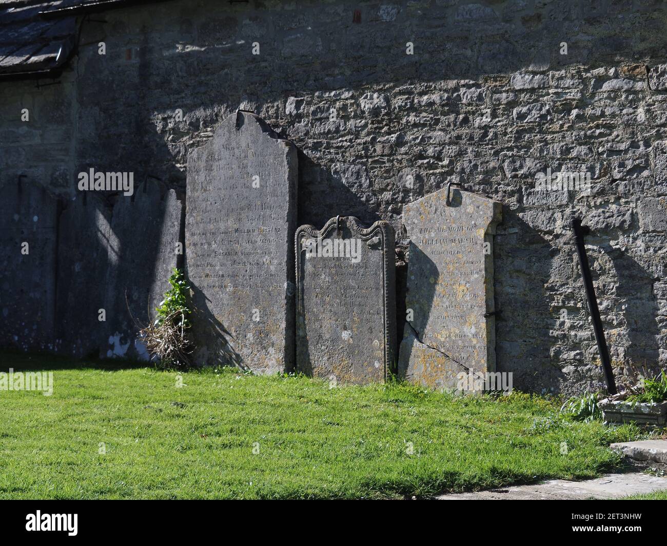 Graves gravestones headstones hi-res stock photography and images - Alamy