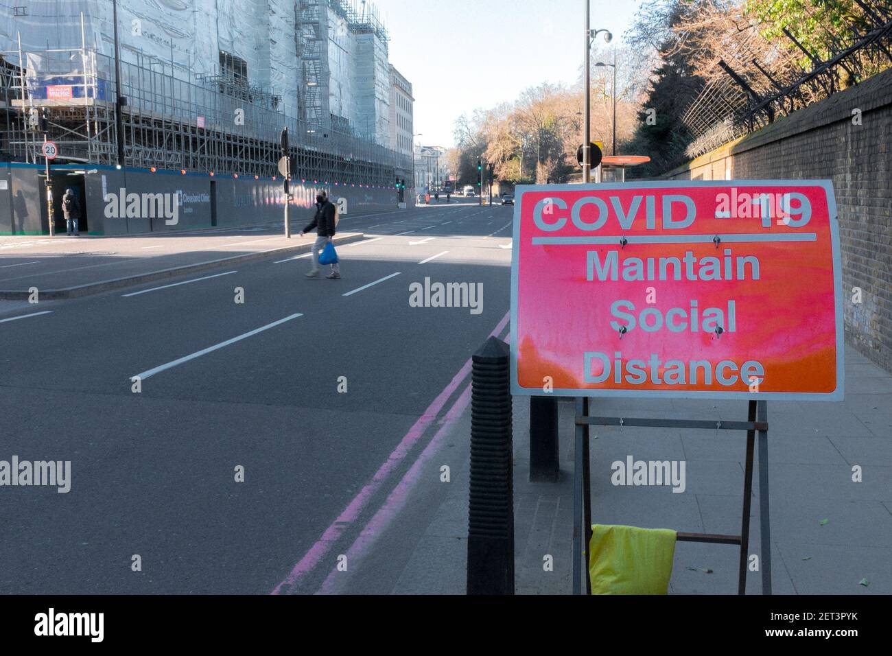 COVID-19 Maintain Social Distance sign on Grosvenor Place towards Hyde ...