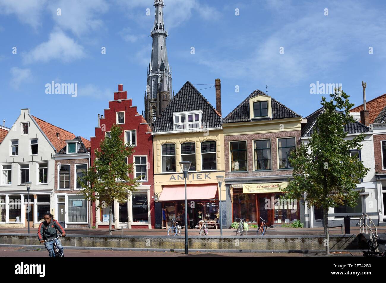 Old houses along Wortelhaven canal in the medieval Leeuwarden City ...