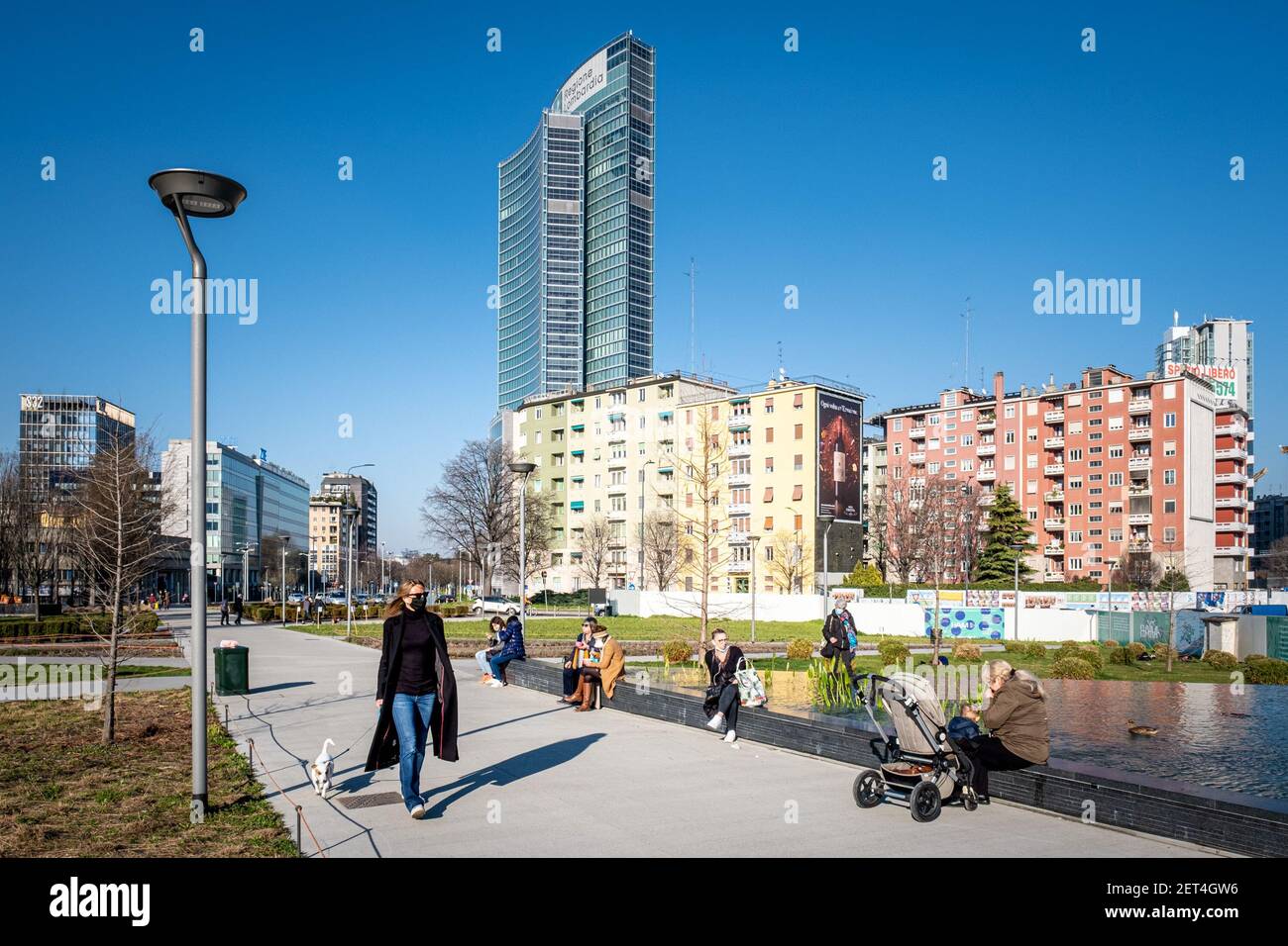 Milan, Italy. 01st Mar, 2021. Milan - Orange Zone covid-19. People ...