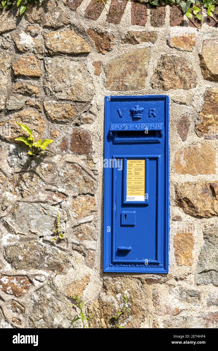 Boxes for britain hi-res stock photography and images - Alamy