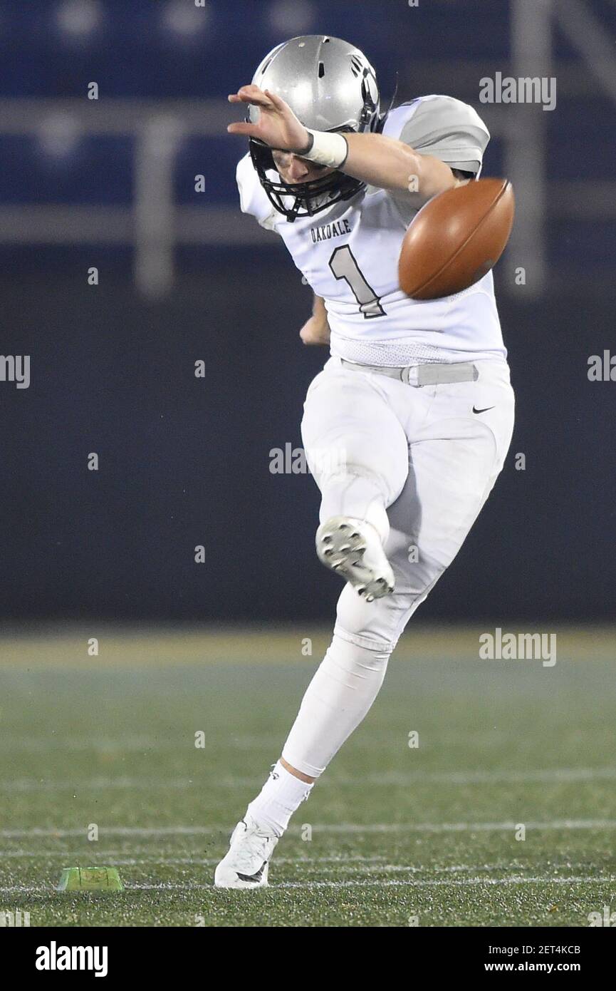 DEC 01, 2018 : Oakdale's K Justin Ritter (1) prepares to kickoff during ...