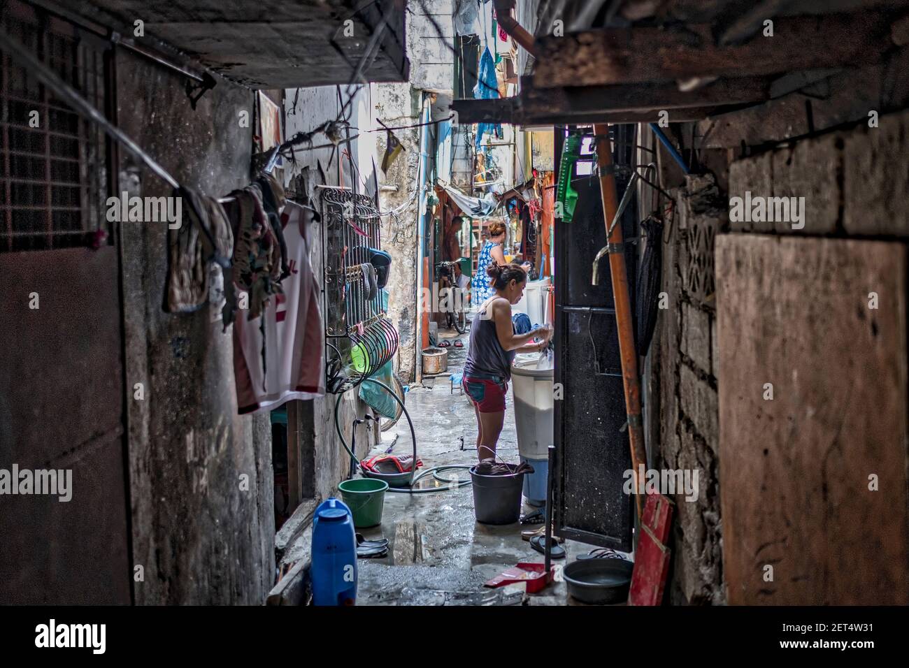 Philippines Slum Water High Resolution Stock Photography and Images - Alamy