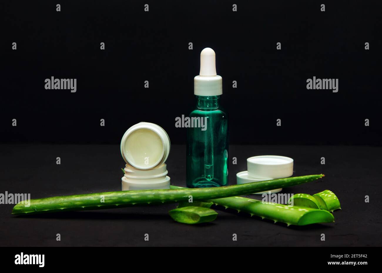 Serum and face hi-res stock photography and images - Alamy