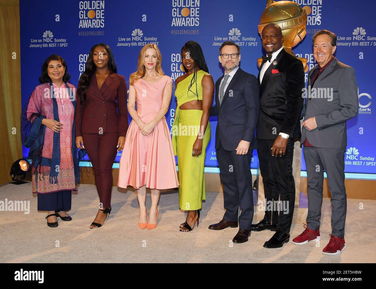 (L-R) HFPA President Meher Tatna, Presenters Isan Elba, Leslie Mann ...