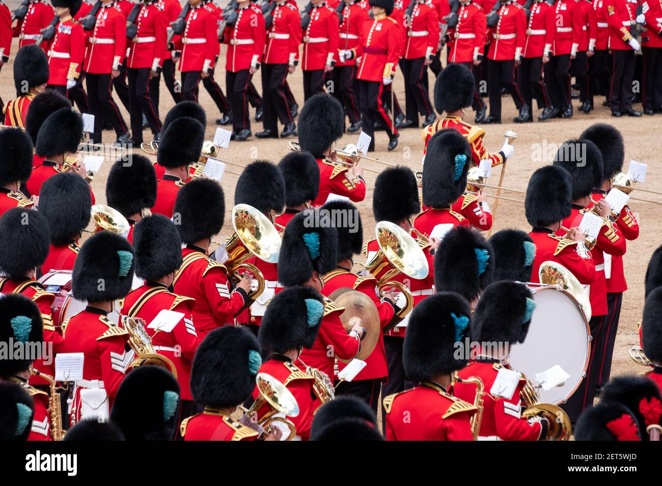 Soldiers in busbies hi-res stock photography and images - Alamy