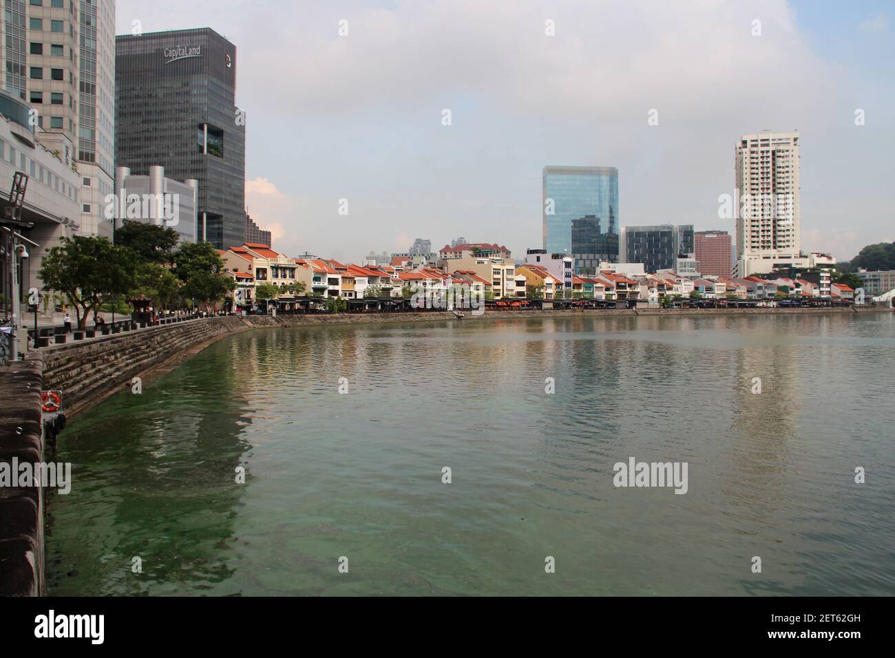buildings and houses at boat quay in singapore Stock Photo - Alamy