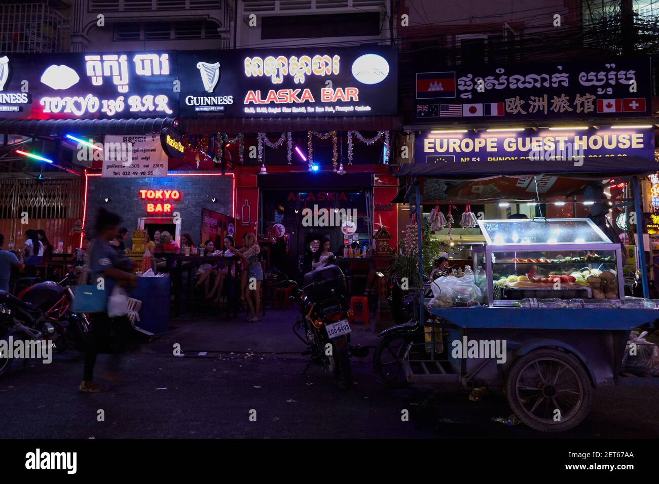 Phnom penh nightlife hi-res stock photography and images - Alamy