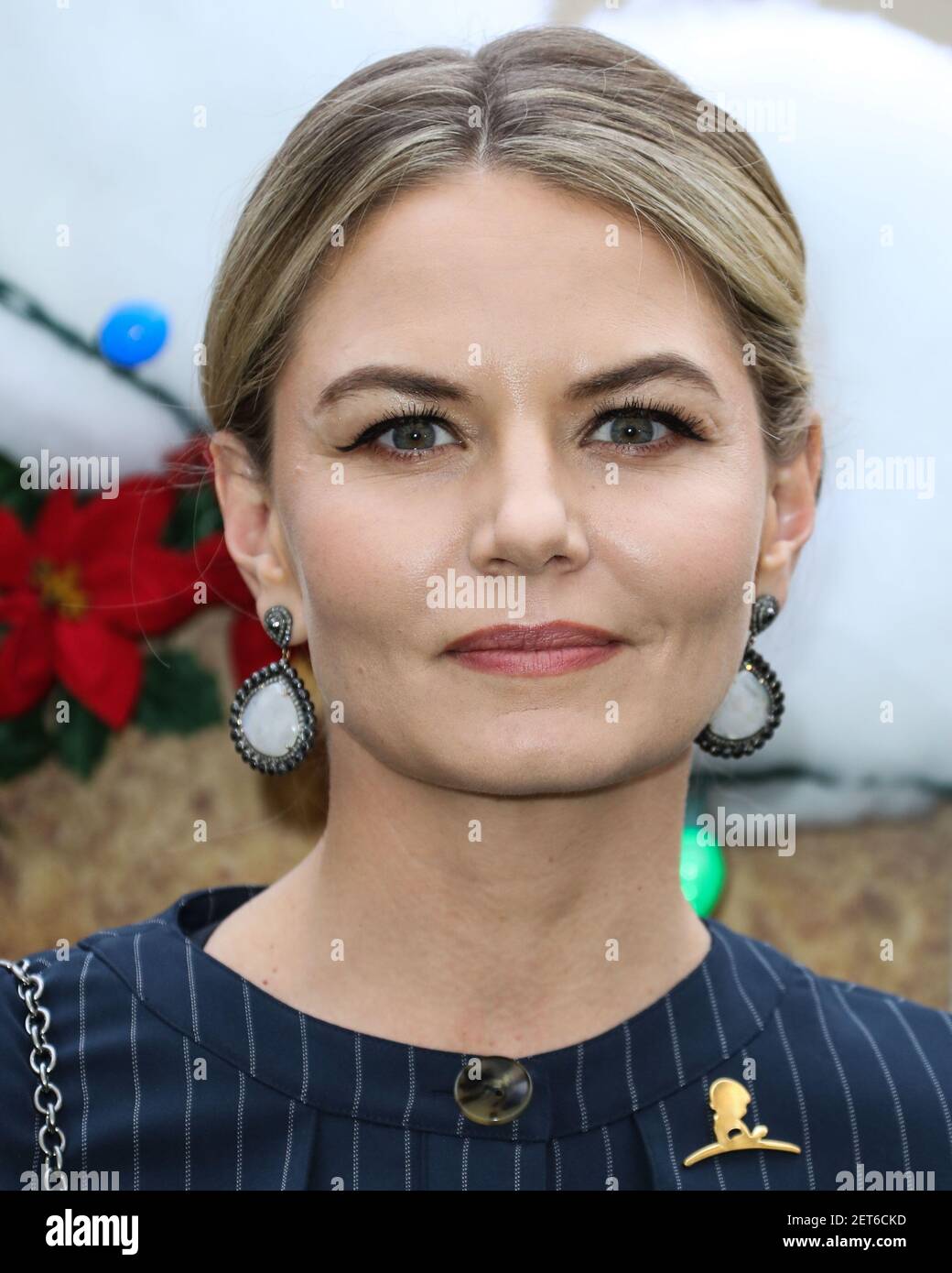 BEVERLY HILLS, LOS ANGELES, CA, USA - DECEMBER 09: Actress Jennifer ...