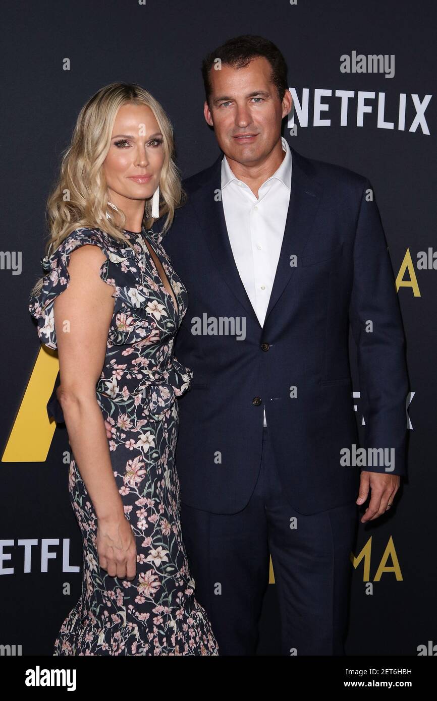 Molly Sims, Scott Stuber attend the Los Angeles Premiere Of 'Roma' held ...