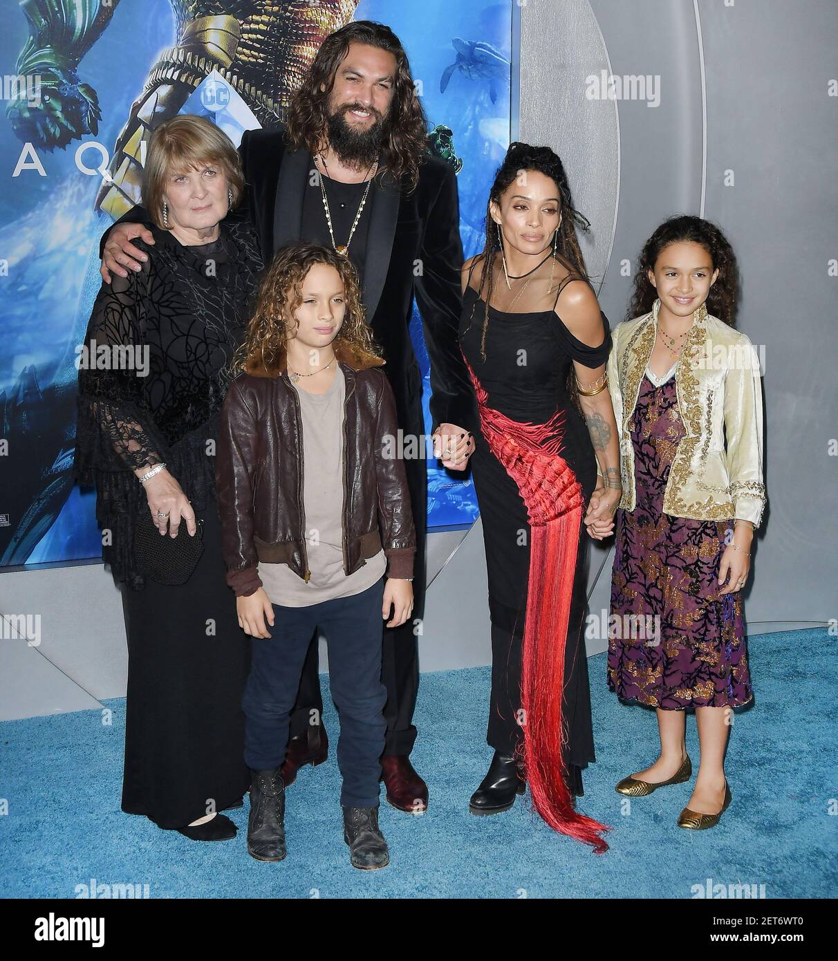 (L-R) Coni Momoa, Nakoa-Wolf Momoa, Jason Momoa, Lisa Bonet and Lola ...