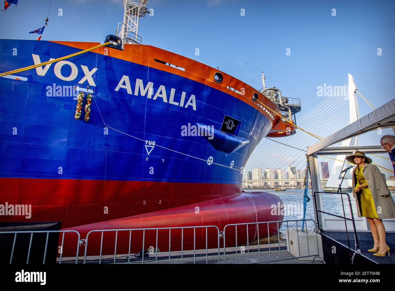 Queen Maxima christens Van Oord's new trailing suction hopper dredger ...