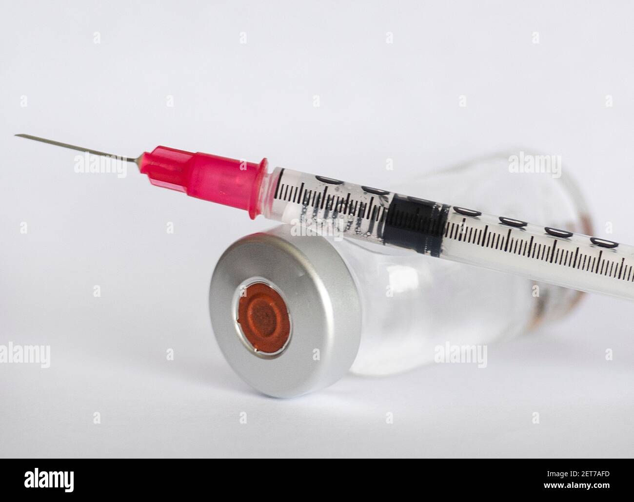 Shown syringe hi-res stock photography and images - Alamy