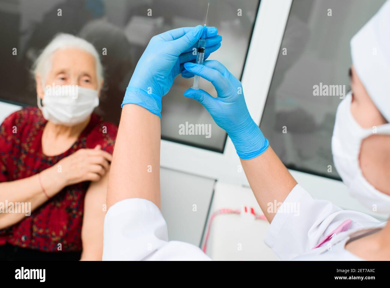 Insulin injection old hi-res stock photography and images - Alamy