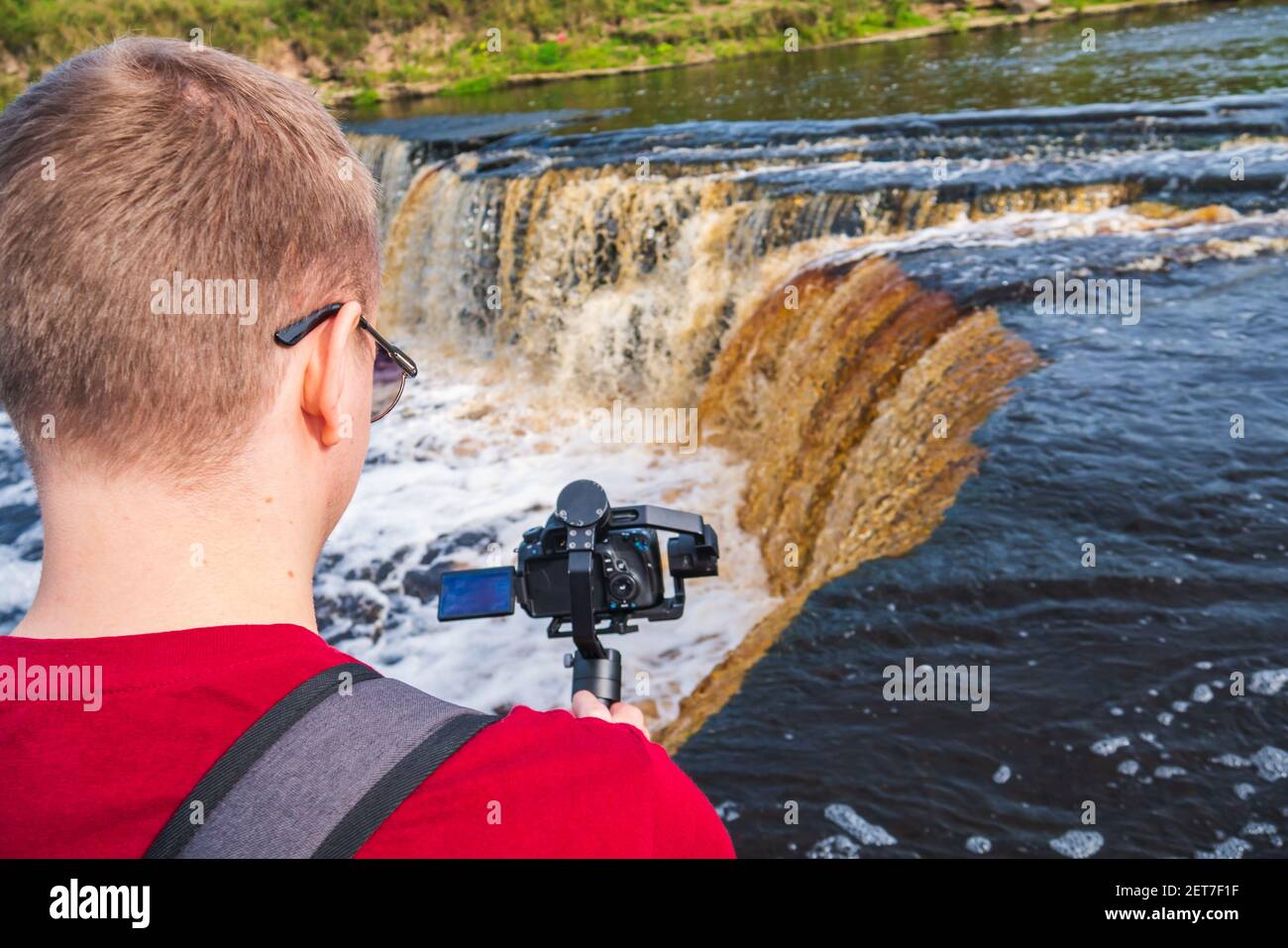 Videographer nature hi-res stock photography and images - Alamy