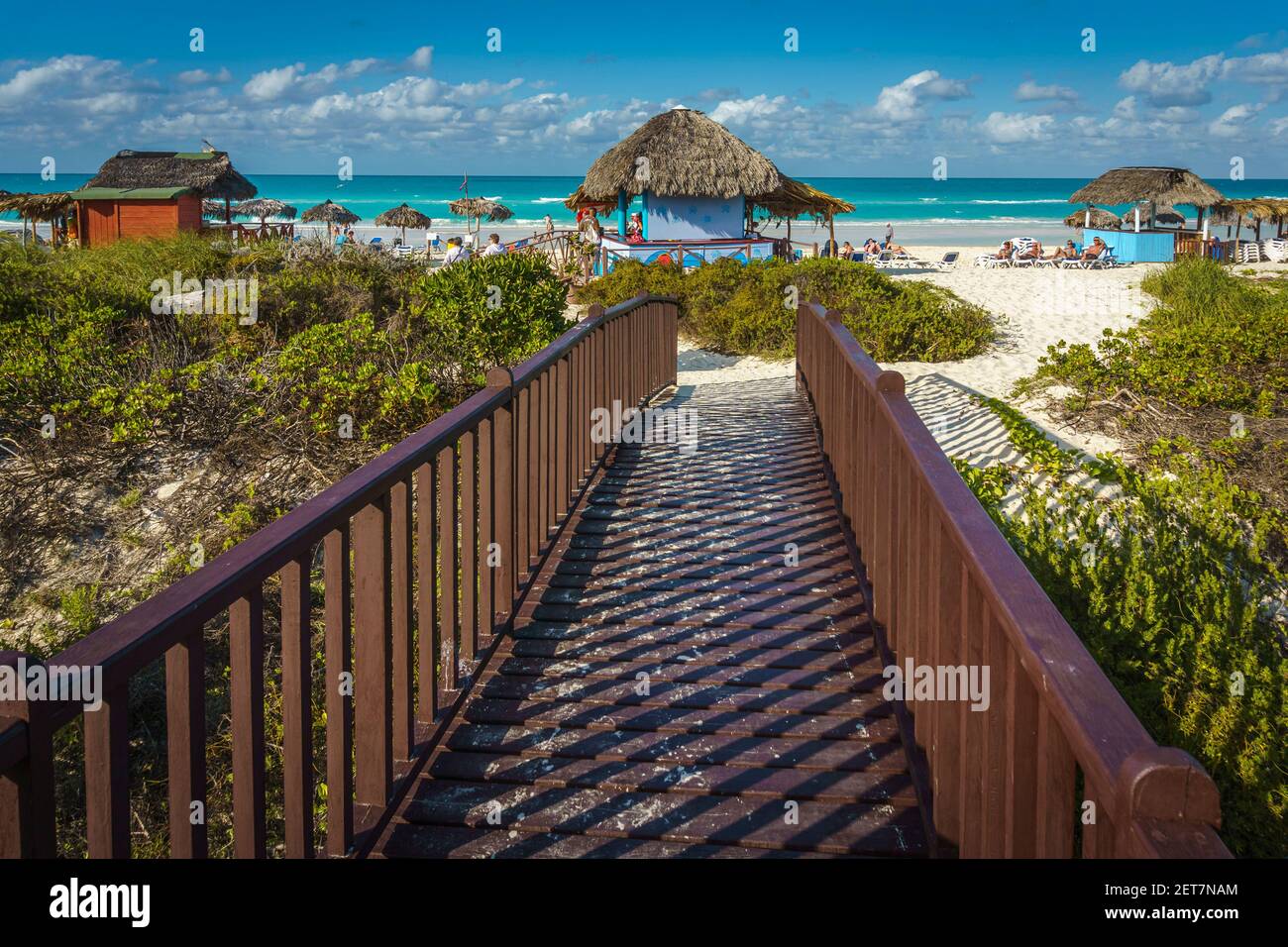 Boardwalk with rail hi-res stock photography and images - Alamy