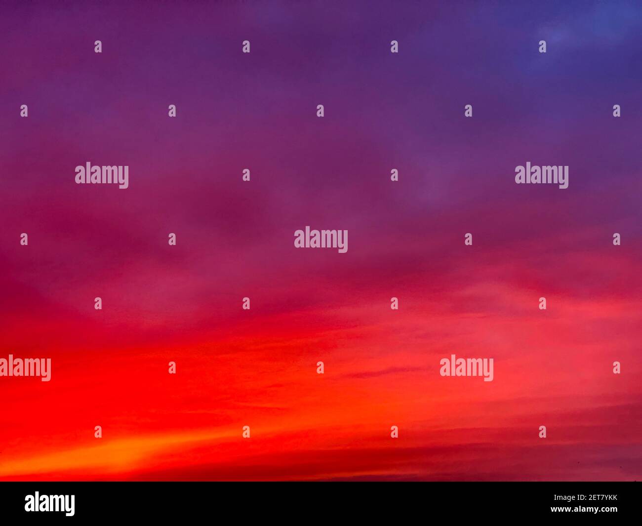 Red sky night hi-res stock photography and images - Alamy