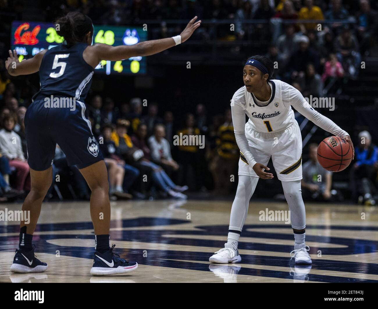 Dec 22 2018 Berkeley CA, U.S.A. California guard Asha Thomas (1)looks ...