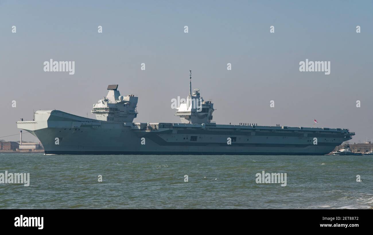 The Royal Navy aircraft carrier HMS Queen Elizabeth (R08) seen ...