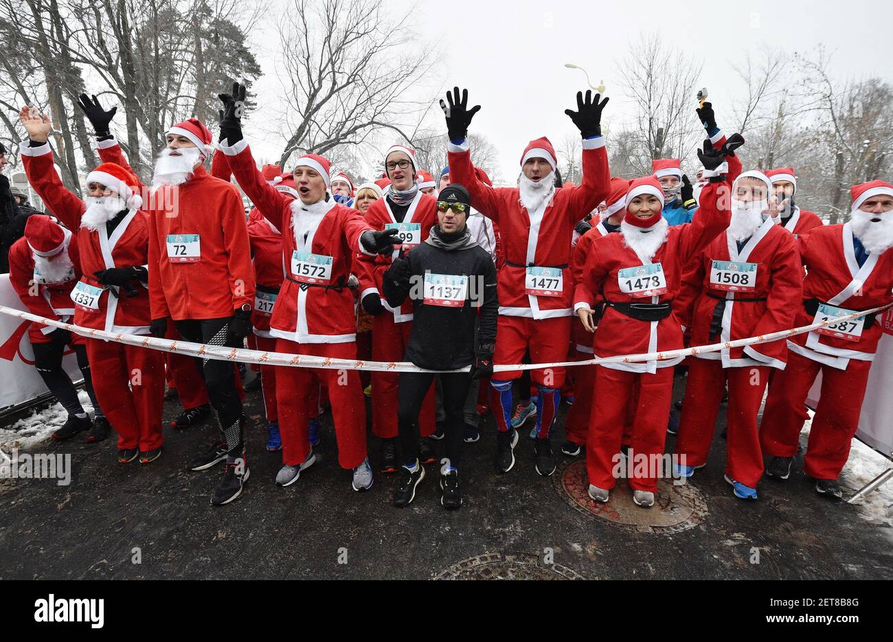 Charity race of Ded Moroz (Grandfather Frost) "Happy Run" at VDNkH ...