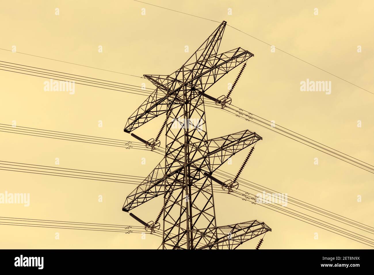Steel frame tower hi-res stock photography and images - Alamy