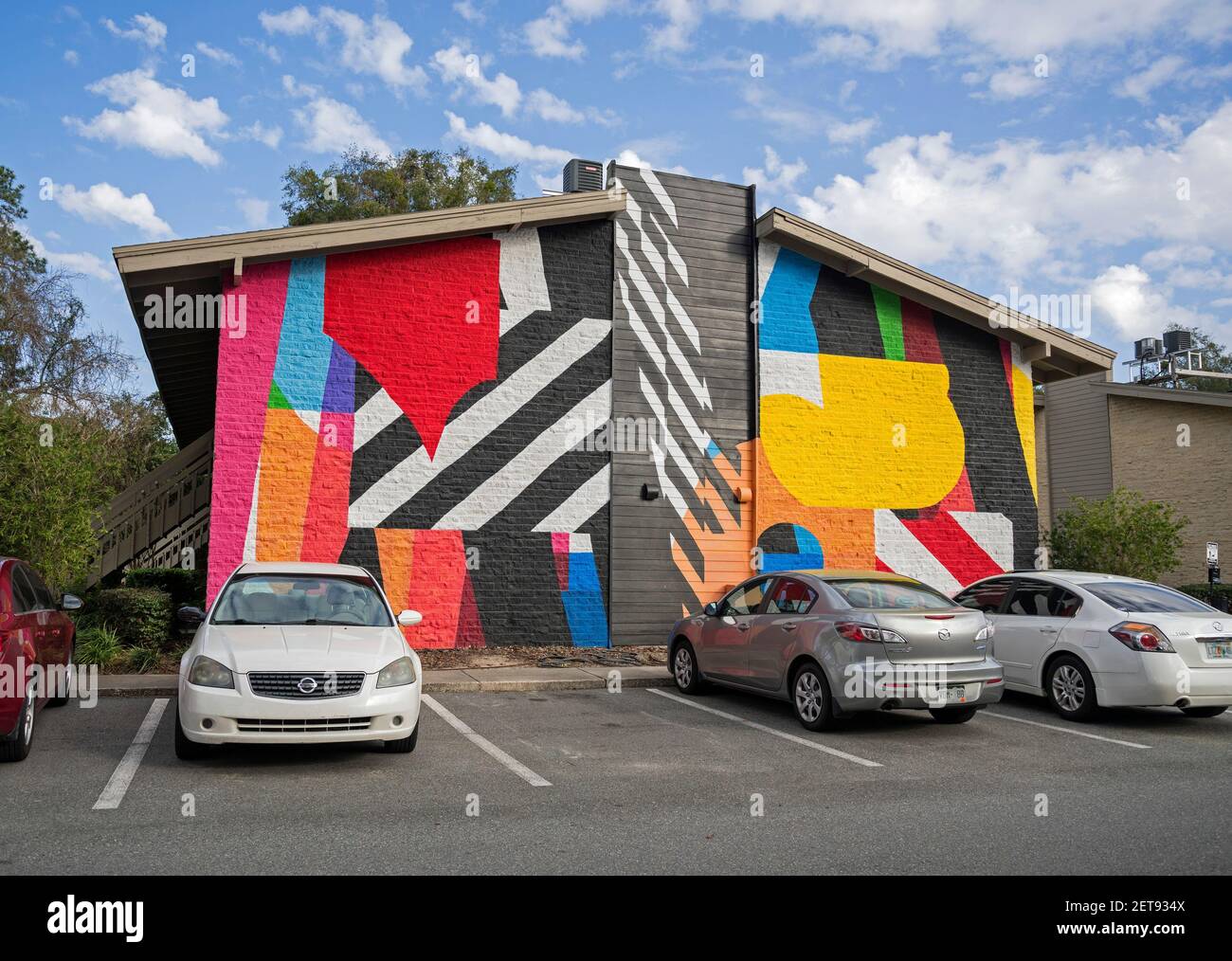 Colorfully hi-res stock photography and images - Alamy