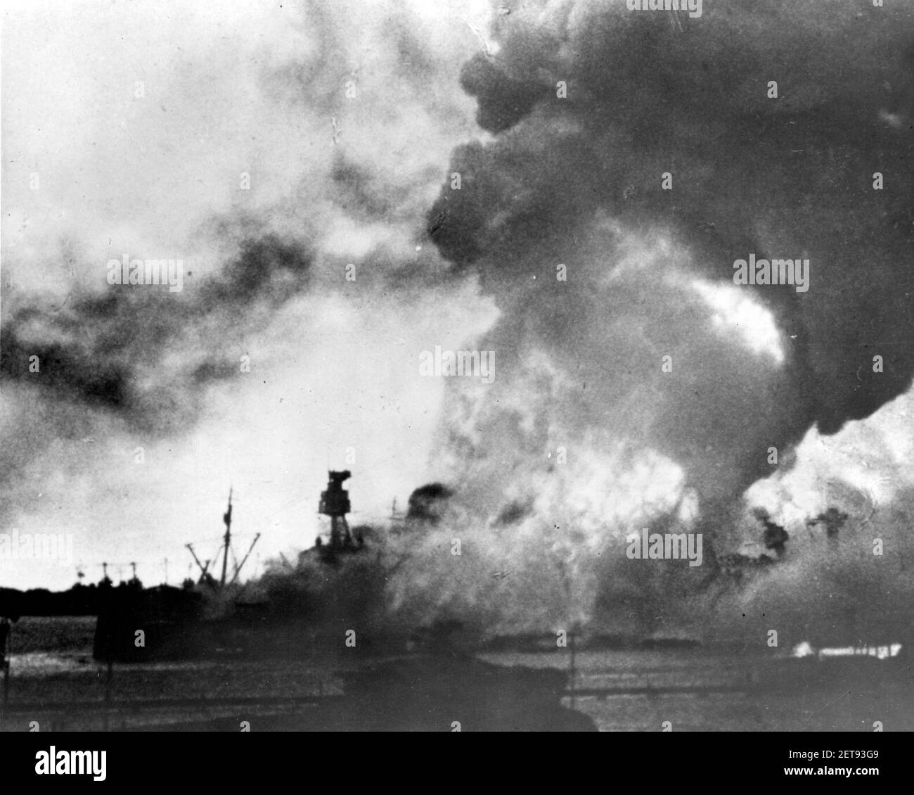 Pearl harbor attack on Black and White Stock Photos & Images - Alamy
