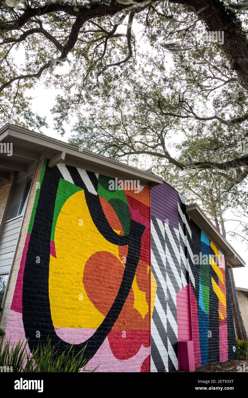 Colorfully hi-res stock photography and images - Alamy