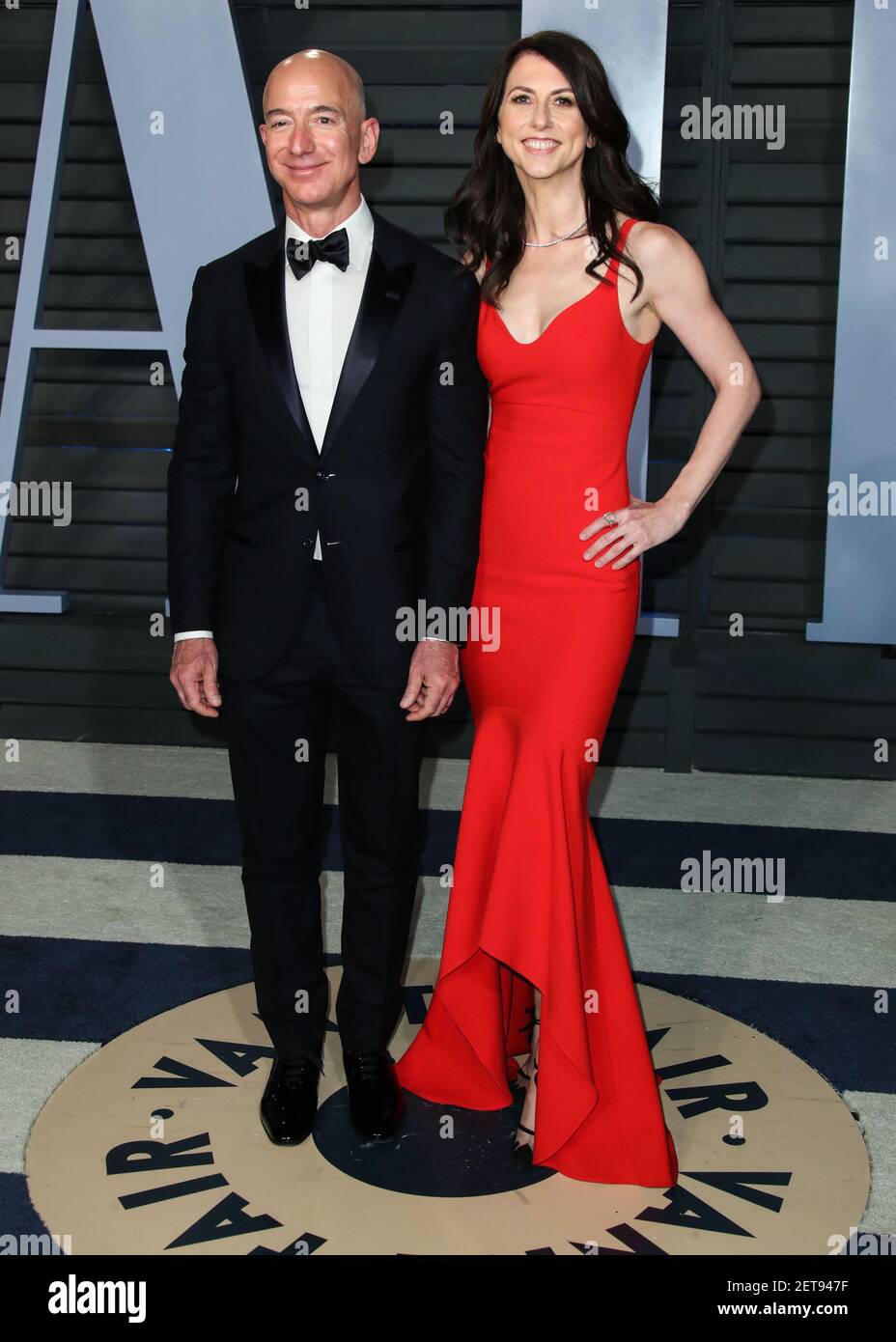 (FILE) Amazon CEO Jeff Bezos and wife MacKenzie to divorce. Amazon.com ...