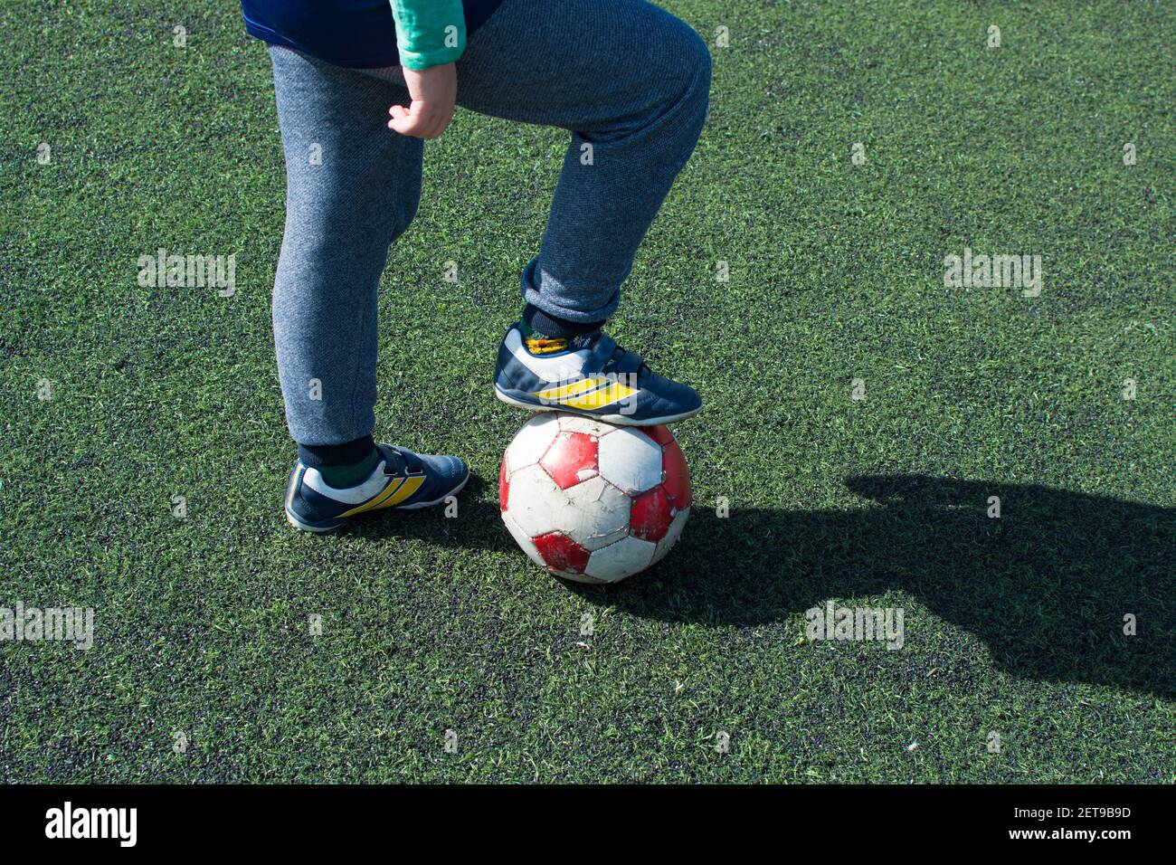 Child exercise ball hi-res stock photography and images - Alamy