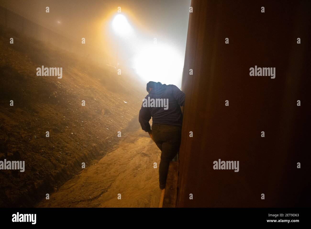 Asylum seeker camps hi-res stock photography and images - Alamy